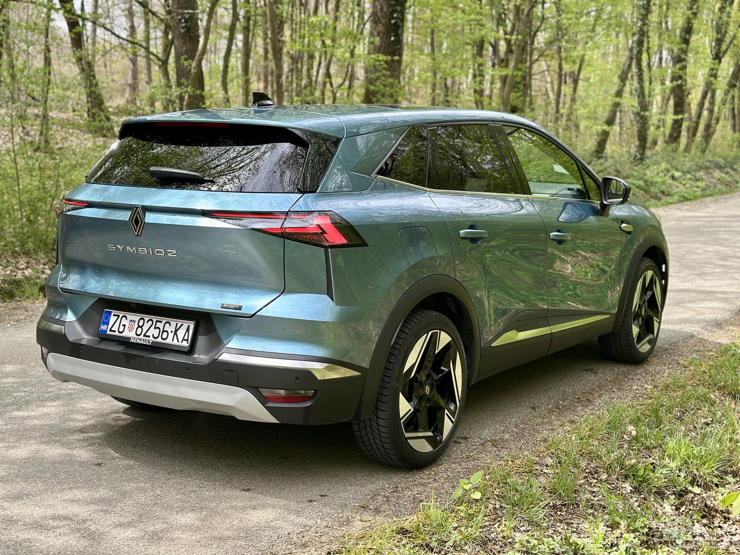 Simboza Captura i Australa pun je pogodak, vozi se k'o po šinama ...